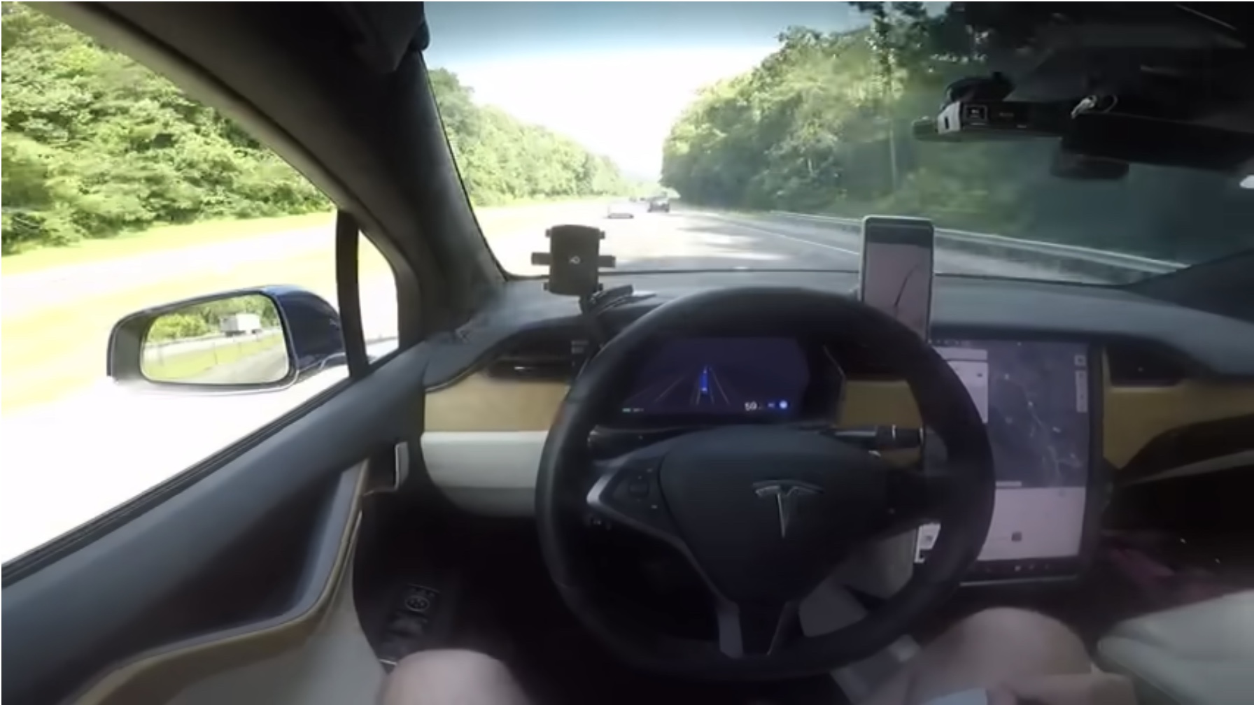 Tesla-hacker finder “hemmelig” Elon Musk-indstilling