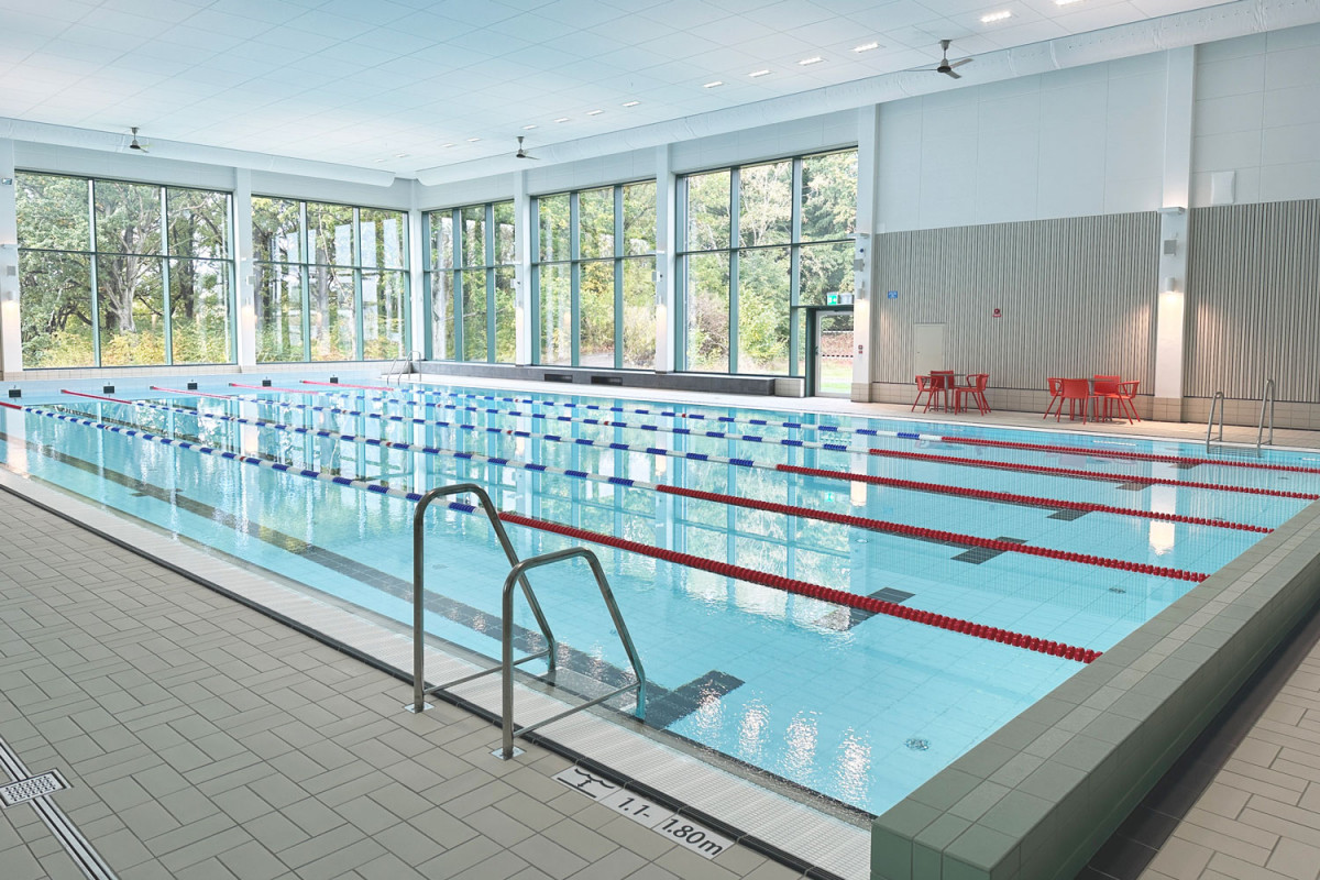 -Pooltäcke på utomhusbassäng