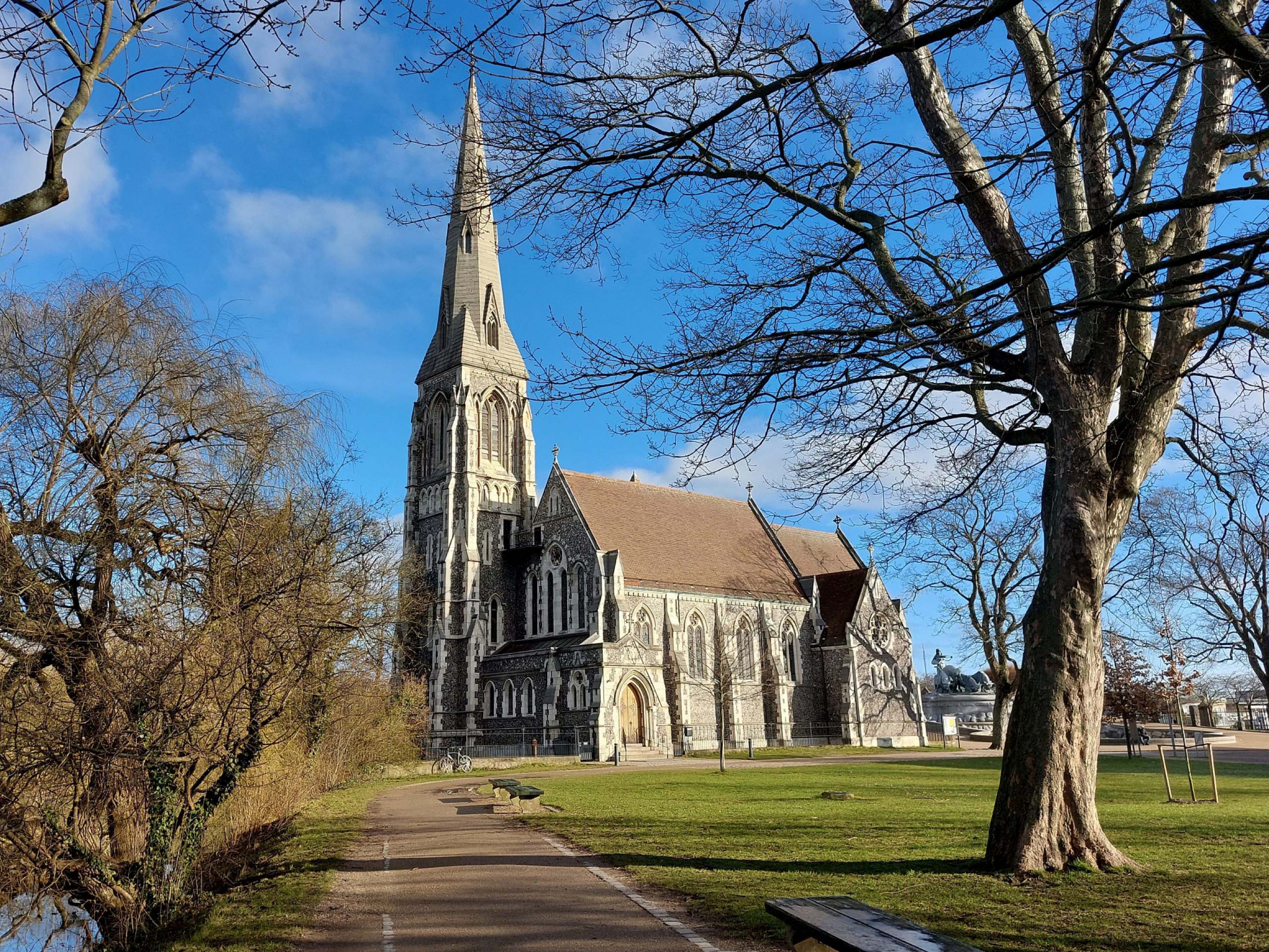 About us - St Alban's Church